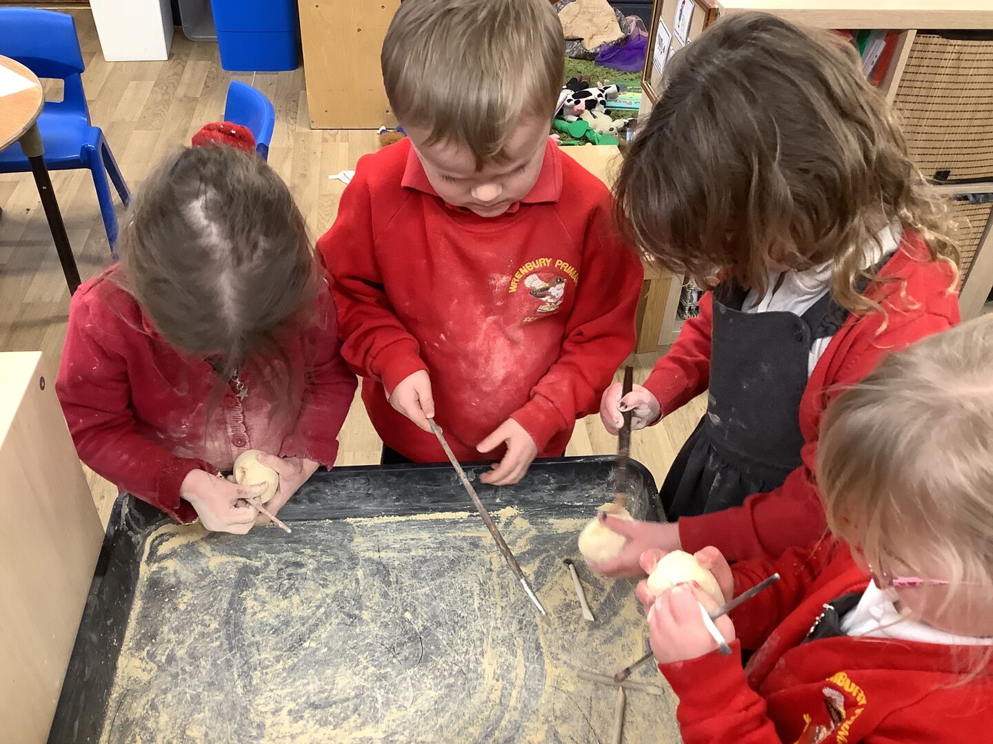 Wrenbury Primary School | Digging for Dinosaurs